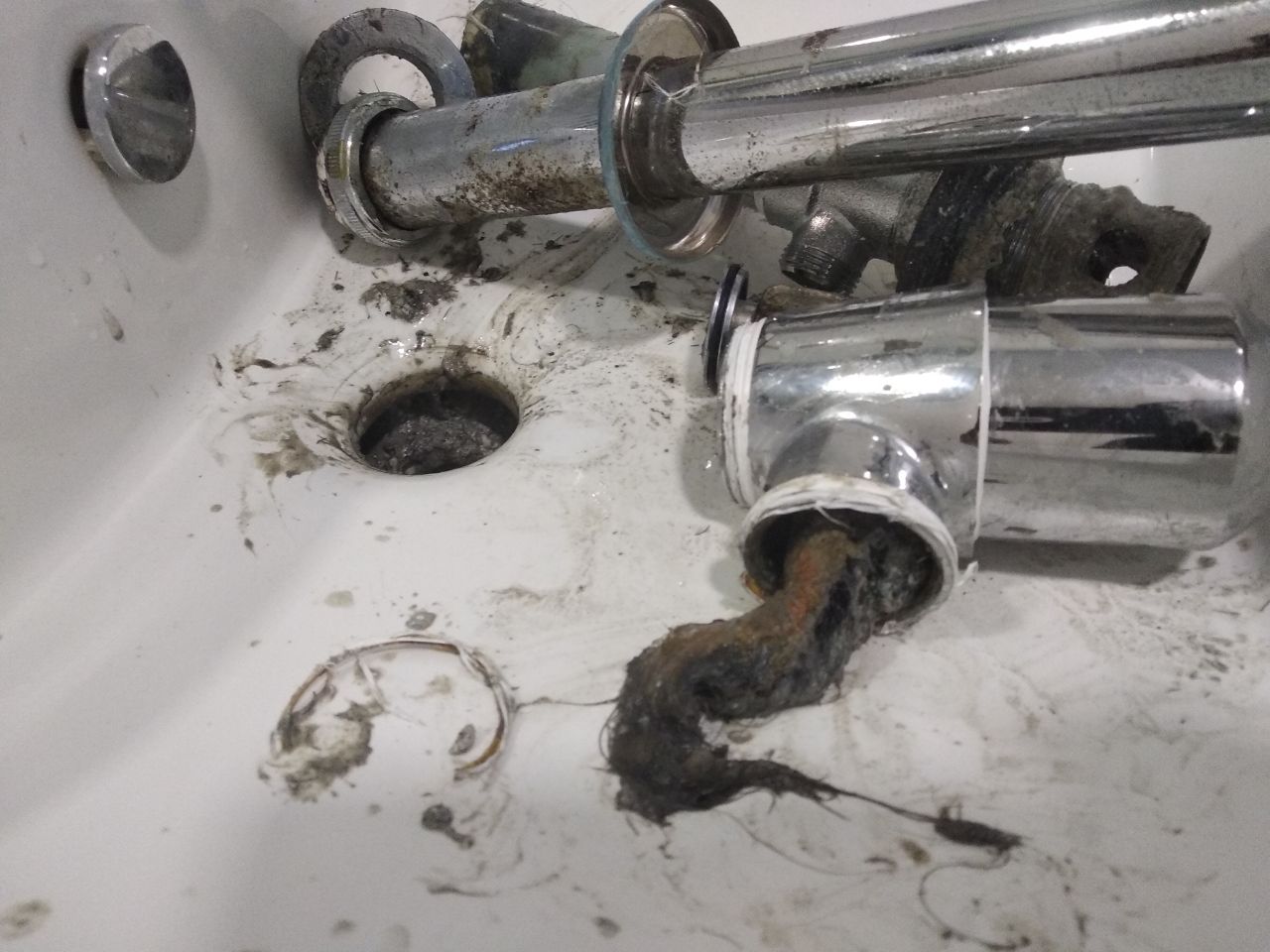 How to Clear Drain and Floor Trap Choke in Singapore