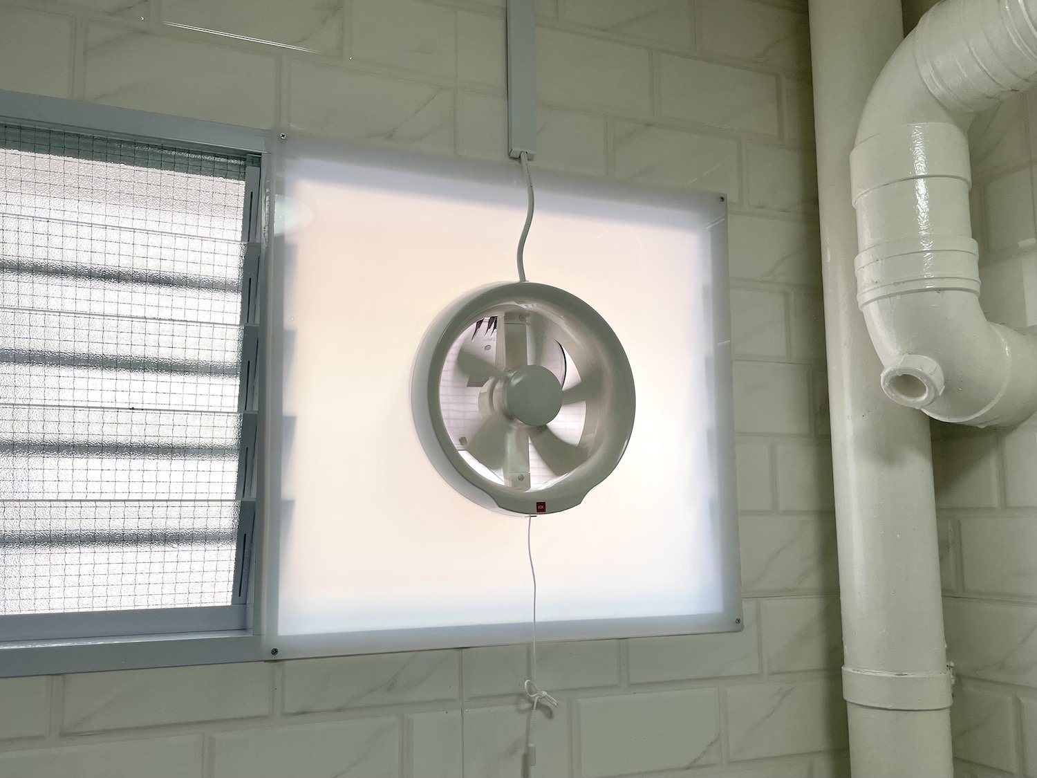 Homeowner s Guide to Window Mounted Ventilation Fans